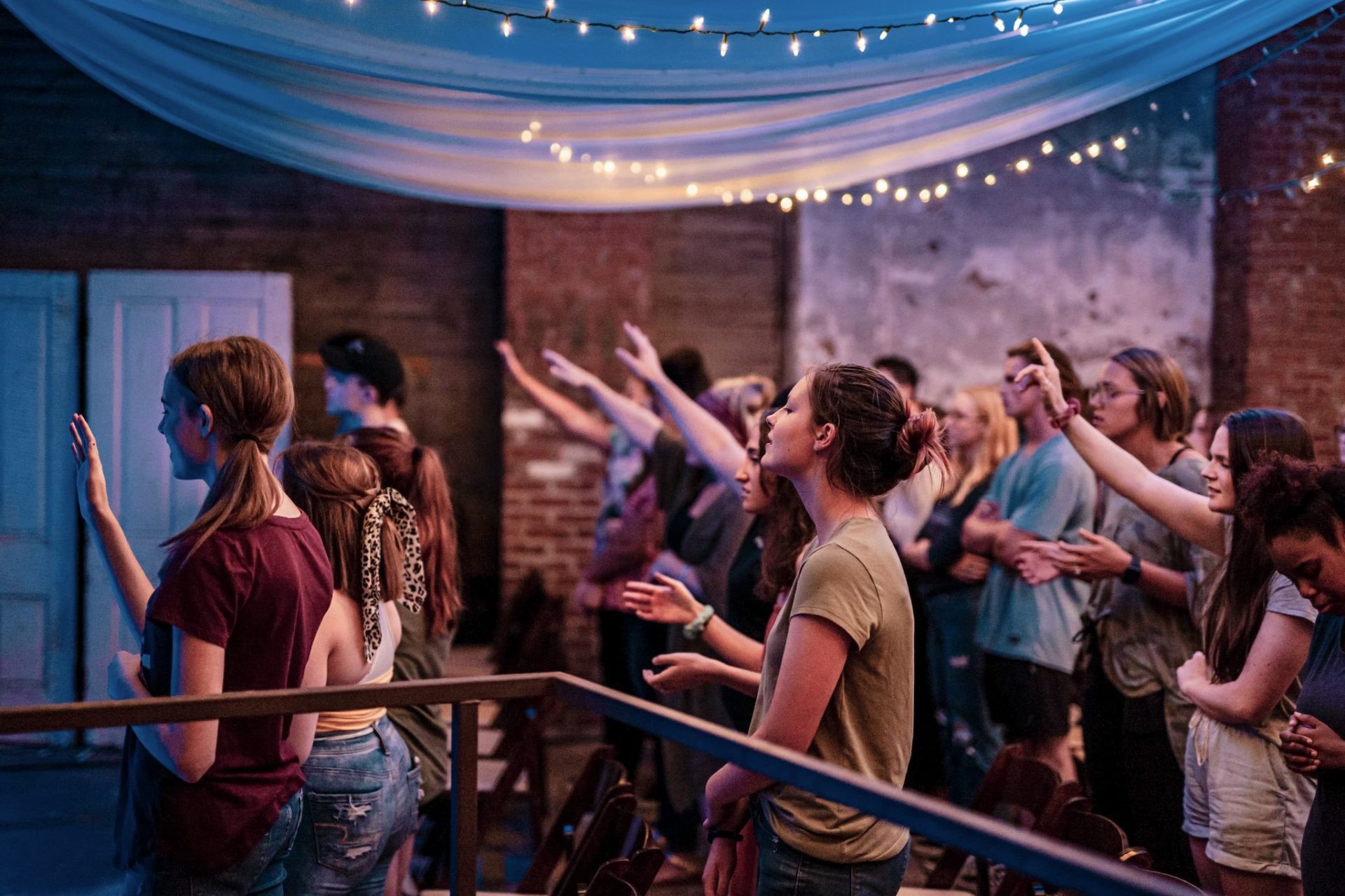 A Gallery Of The Faithful Gathering For Church Amid Pandemic- Album 69 ...