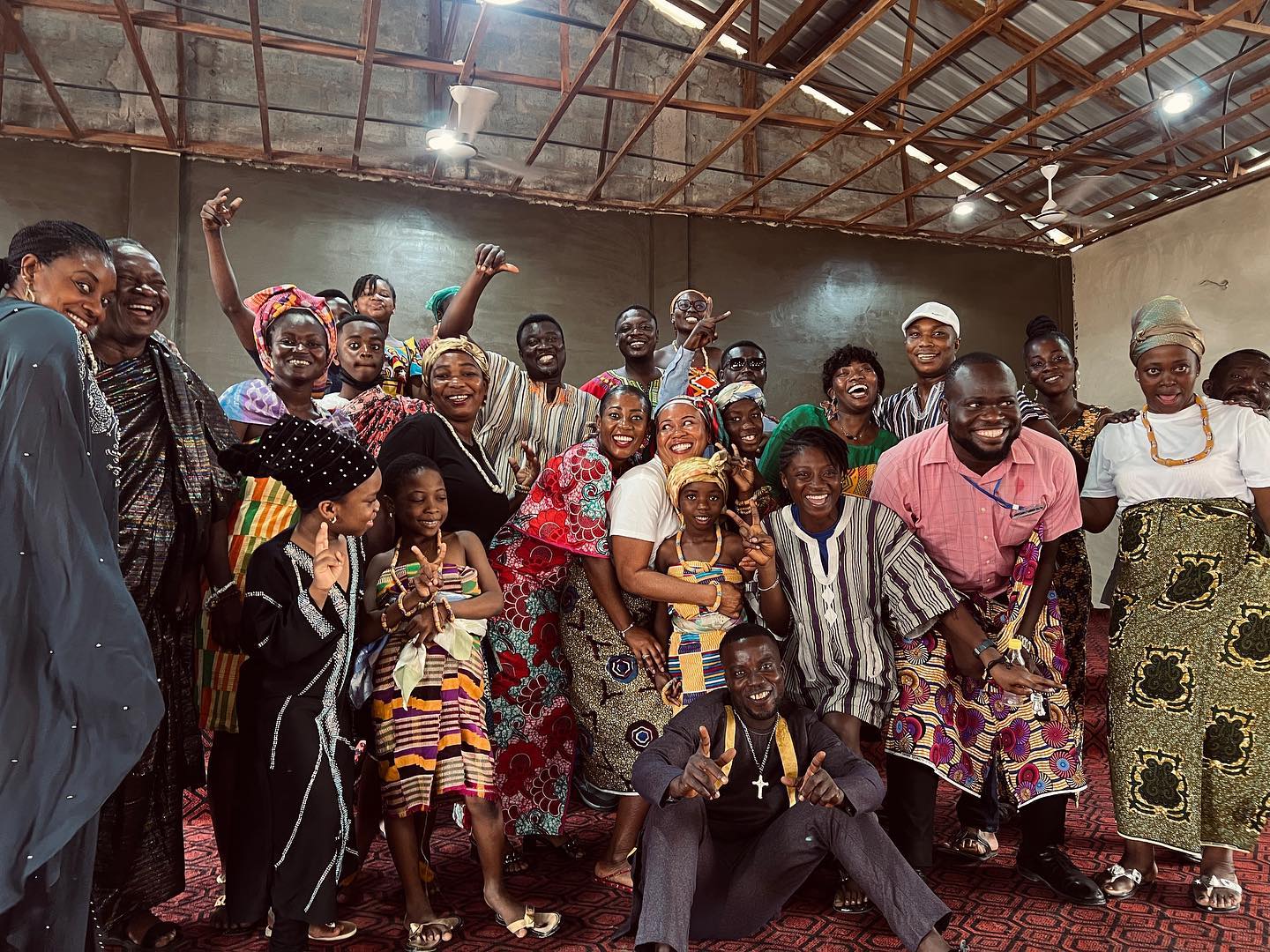 A Gallery Of The Faithful Gathering For Church. Album 48 - Protestia