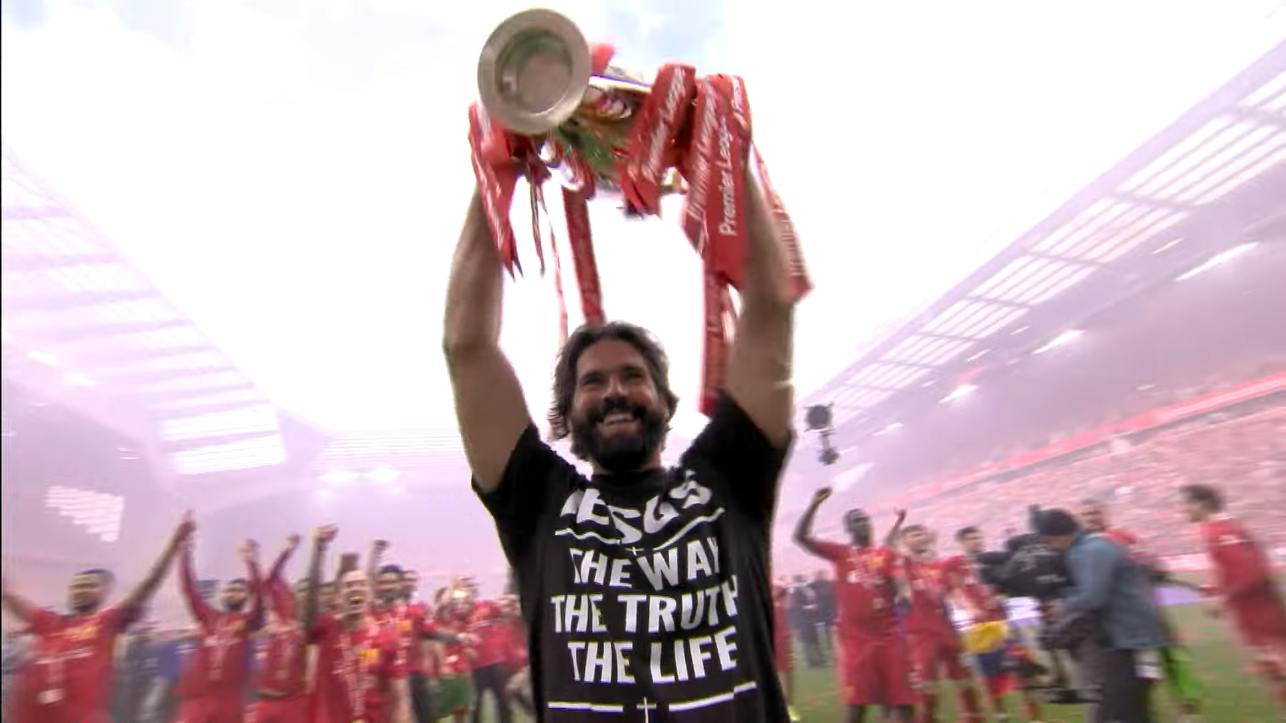 Soccer's 'Greatest goalkeepers of all time' Wears John 14:6 Shirt ...
