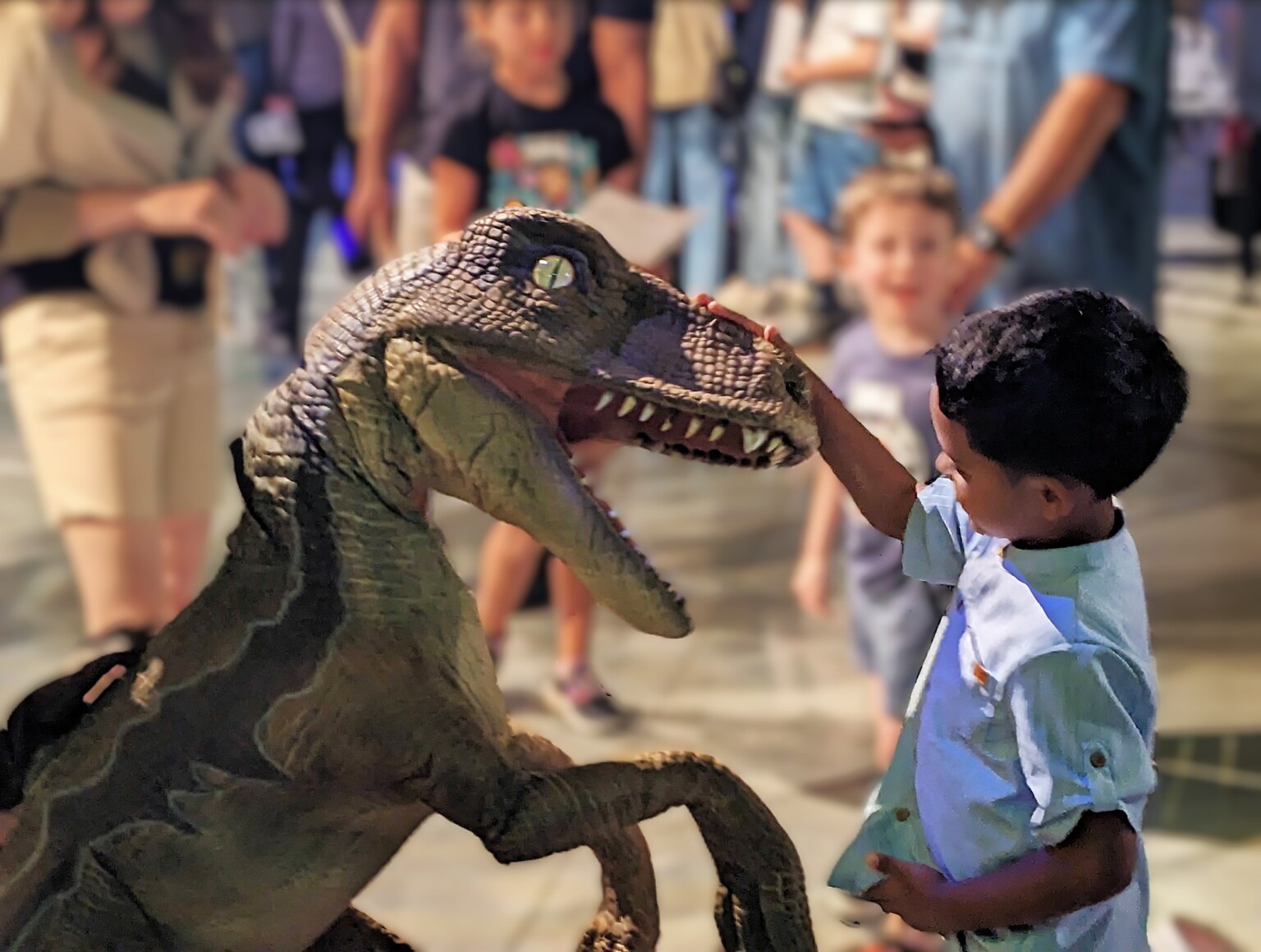 Megachurch Puts on Elaborate 'Jurassic Park' Church Service, Including ...